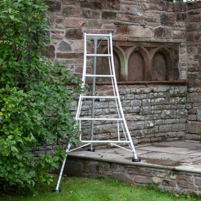 Orchard Ladders - 3 leg adjustable Garden tripod ladders