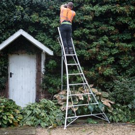 Orchard Tripod Ladders - Garden Ladders